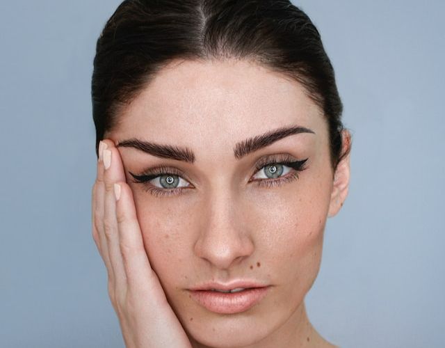 Why study Eyelash Extensions? - Play NY